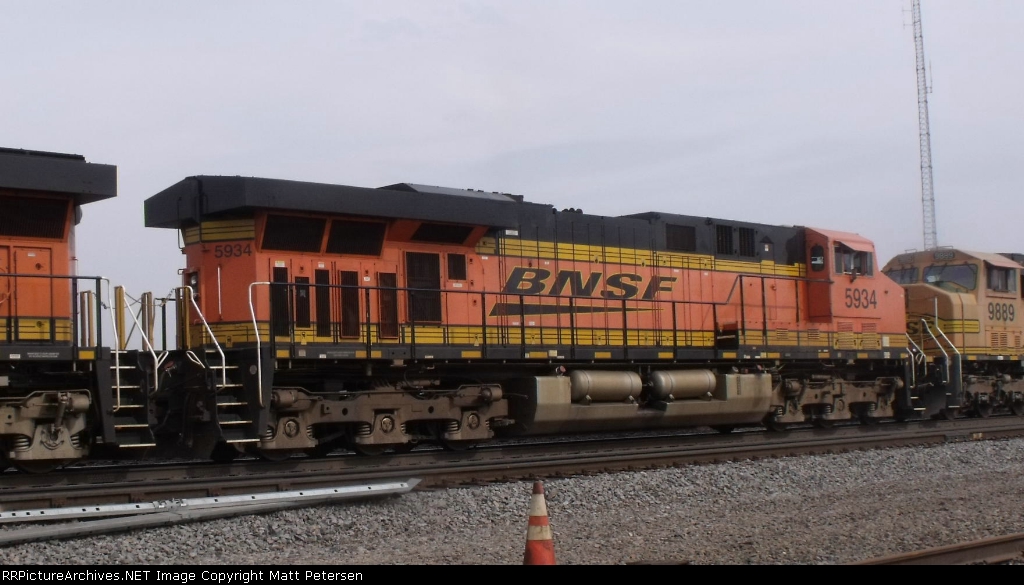 BNSF 5934
